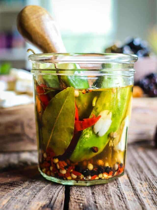 The Best Homemade Pickle Recipe (Dill)